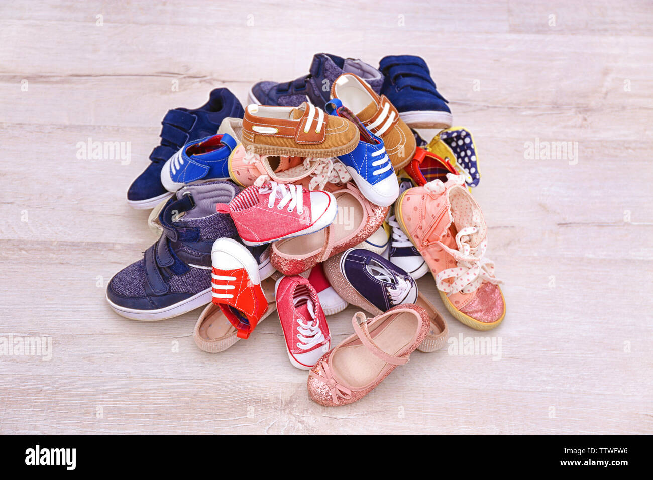 Pile Of Shoes Kids High Resolution Stock Photography and Images - Alamy