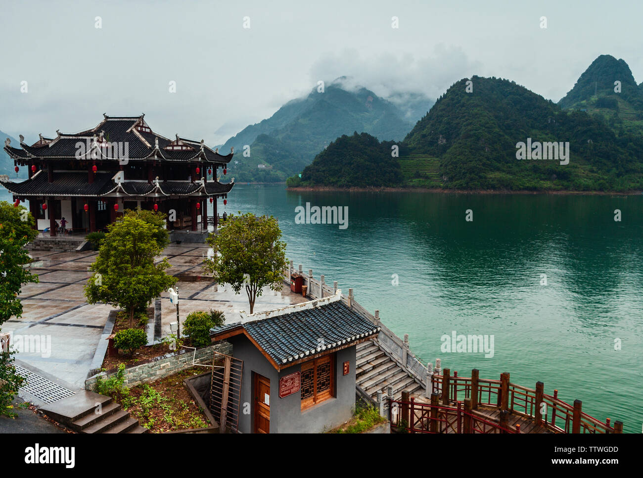 Qingjiang fog scenery hi-res stock photography and images - Alamy