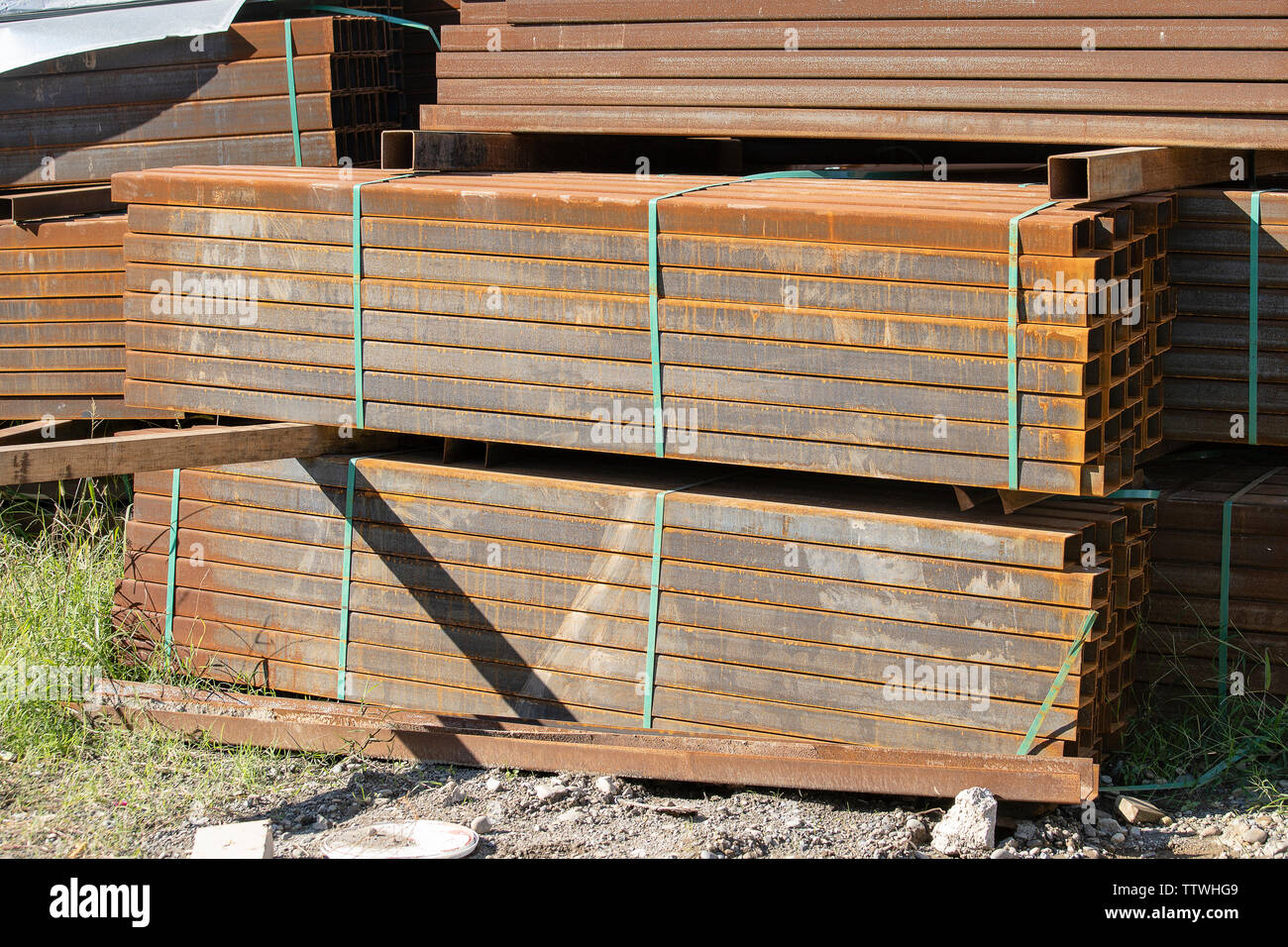 Rectangular cross section building hi-res stock photography and images ...