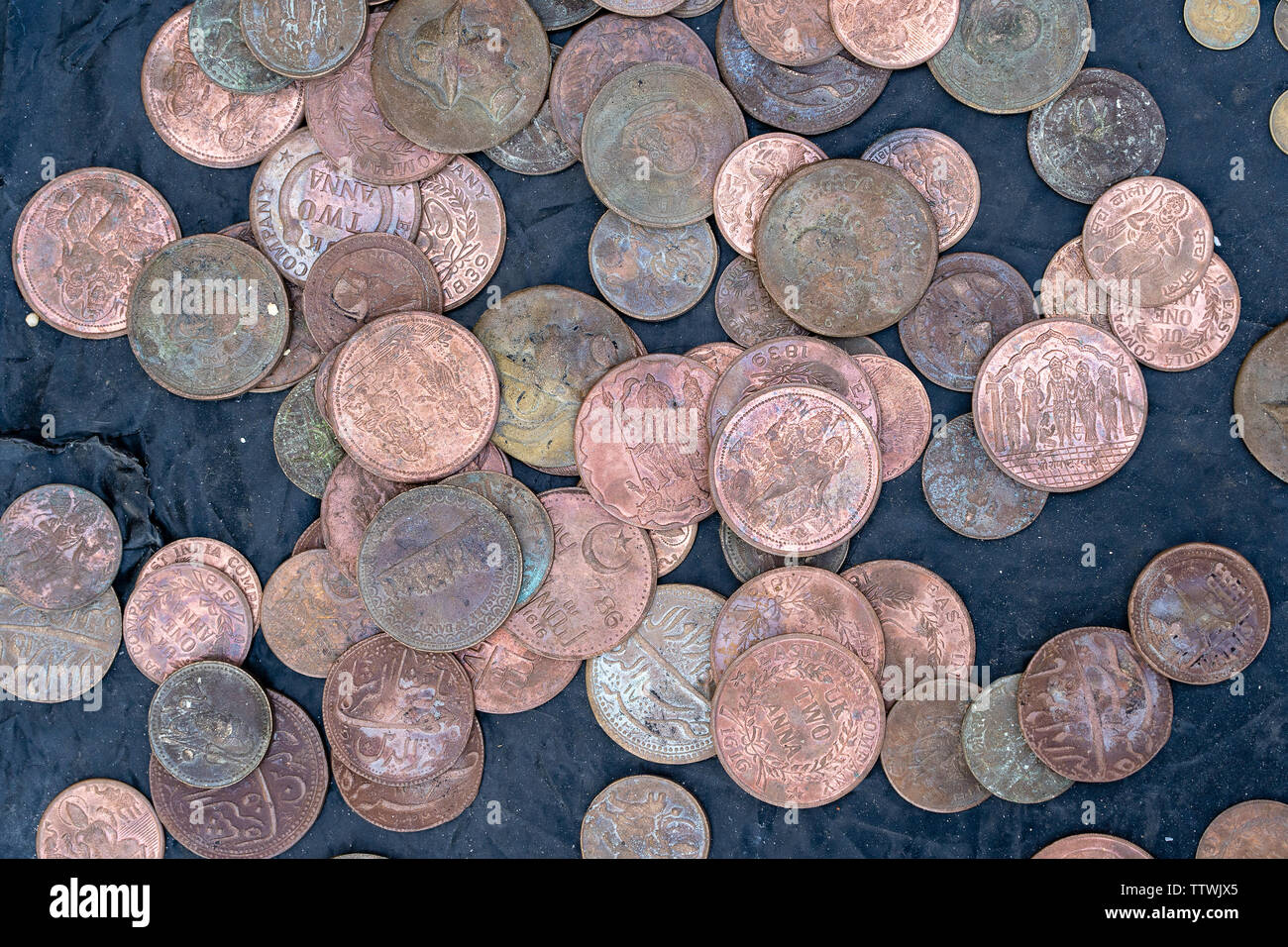 Ancient india coins hi-res stock photography and images - Alamy