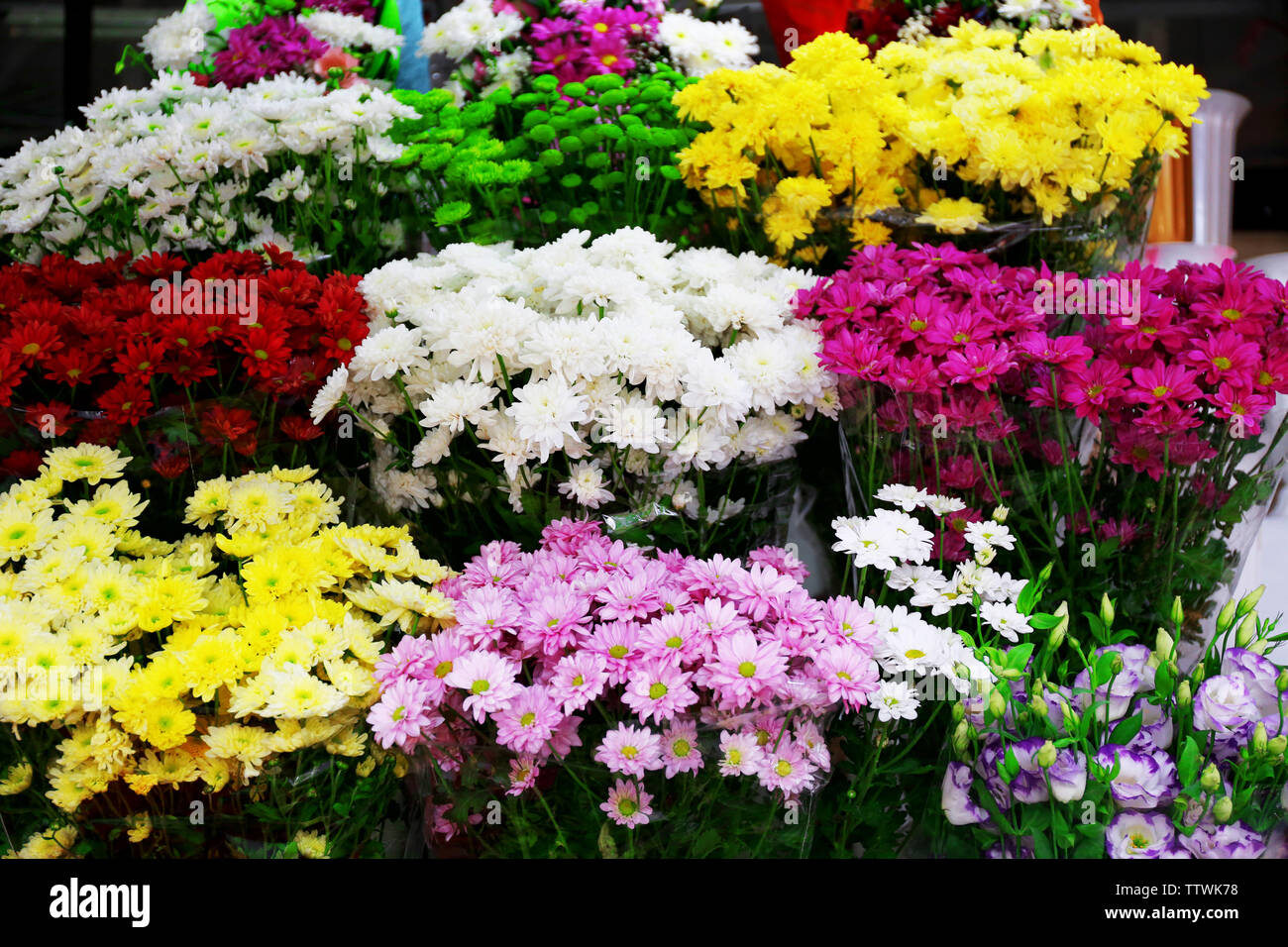 Fresh flowers on display outdoors Stock Photo - Alamy