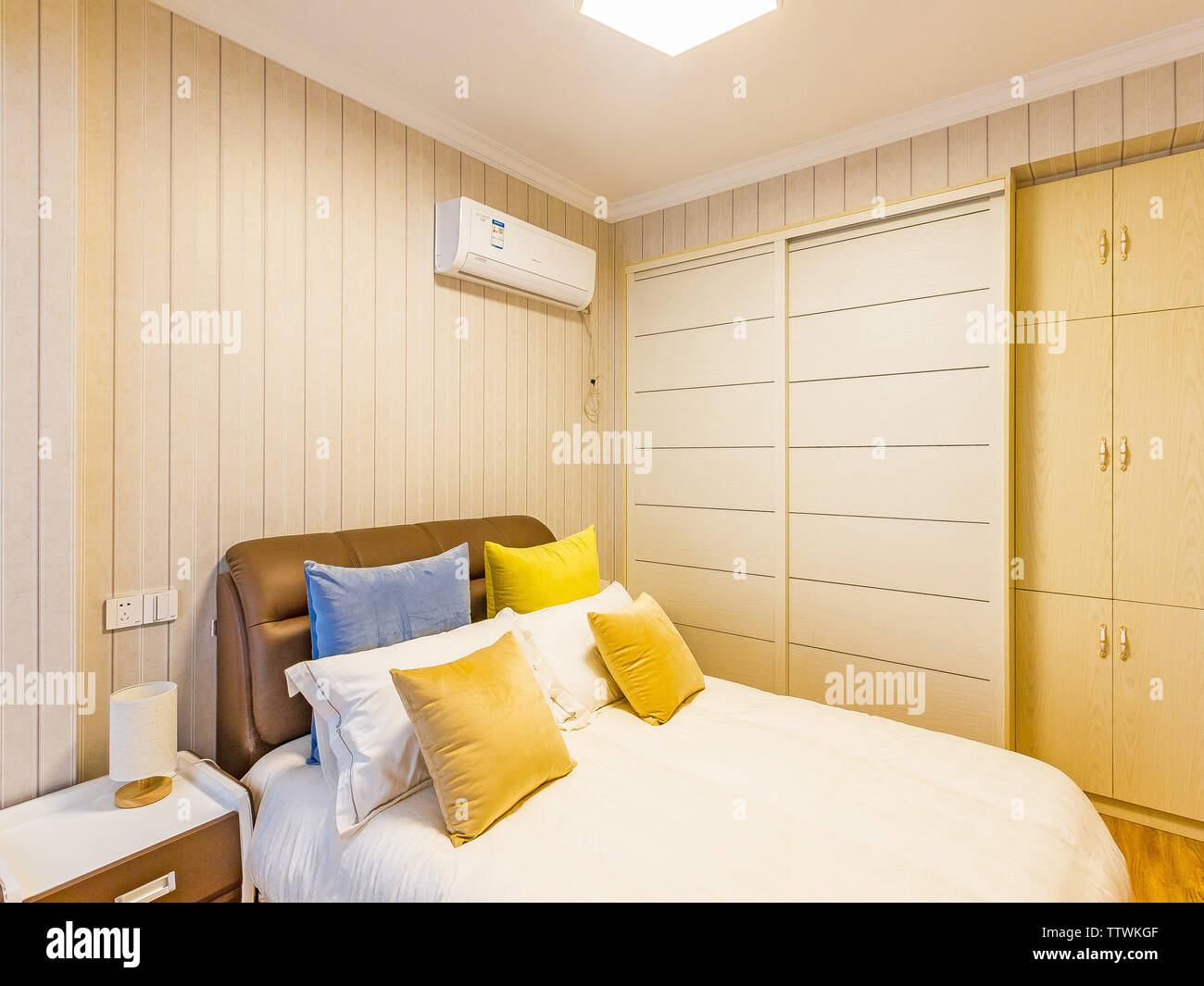 Bedroom, sleep, comfortable and comfortable rest environment, different ...