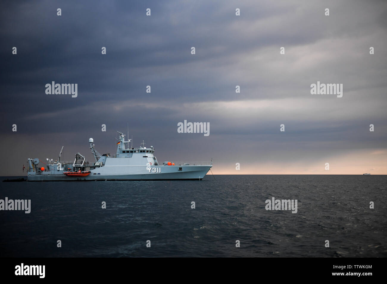 Flyvefisken class hi-res stock photography and images - Alamy