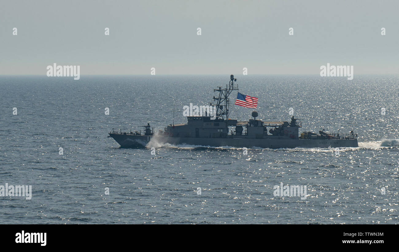 Cyclone class coastal patrol ship hi-res stock photography and images ...