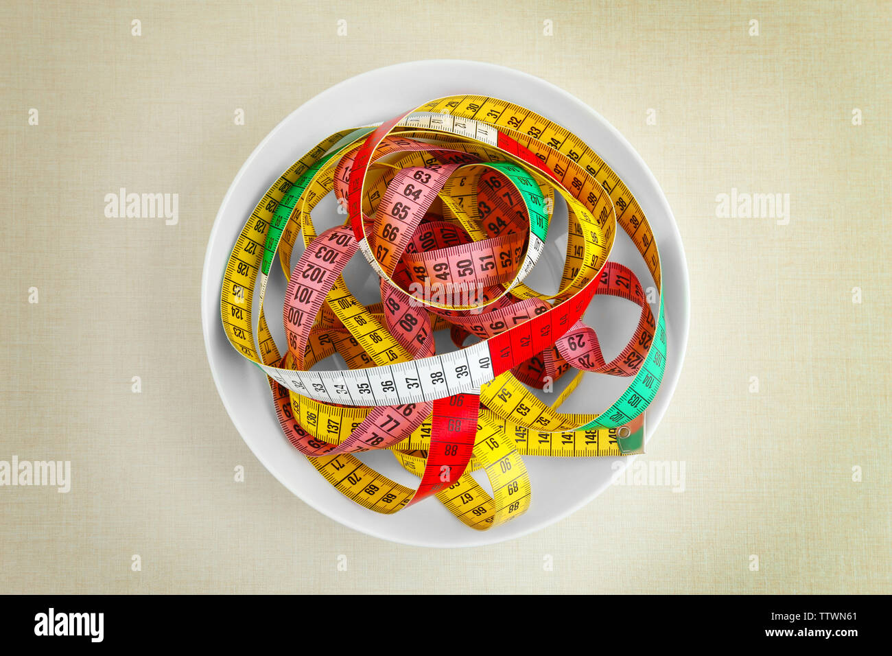 Plate measuring hi-res stock photography and images - Alamy