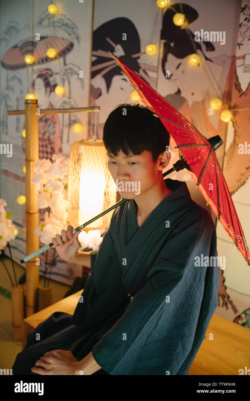 Japanese portrait kimono portrait Stock Photo - Alamy