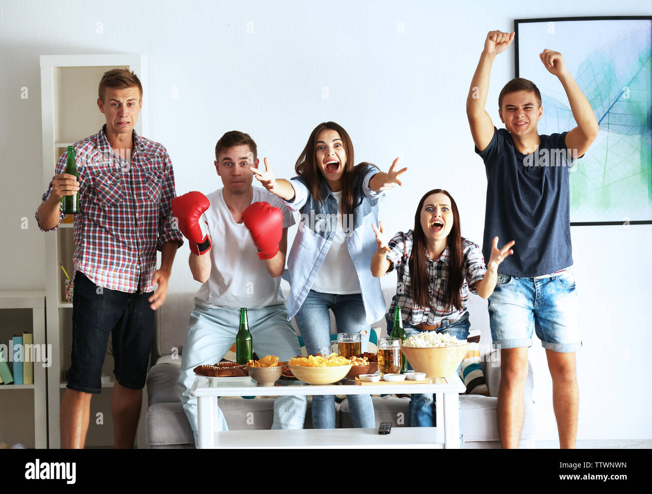 Female boxing fans hi-res stock photography and images - Alamy