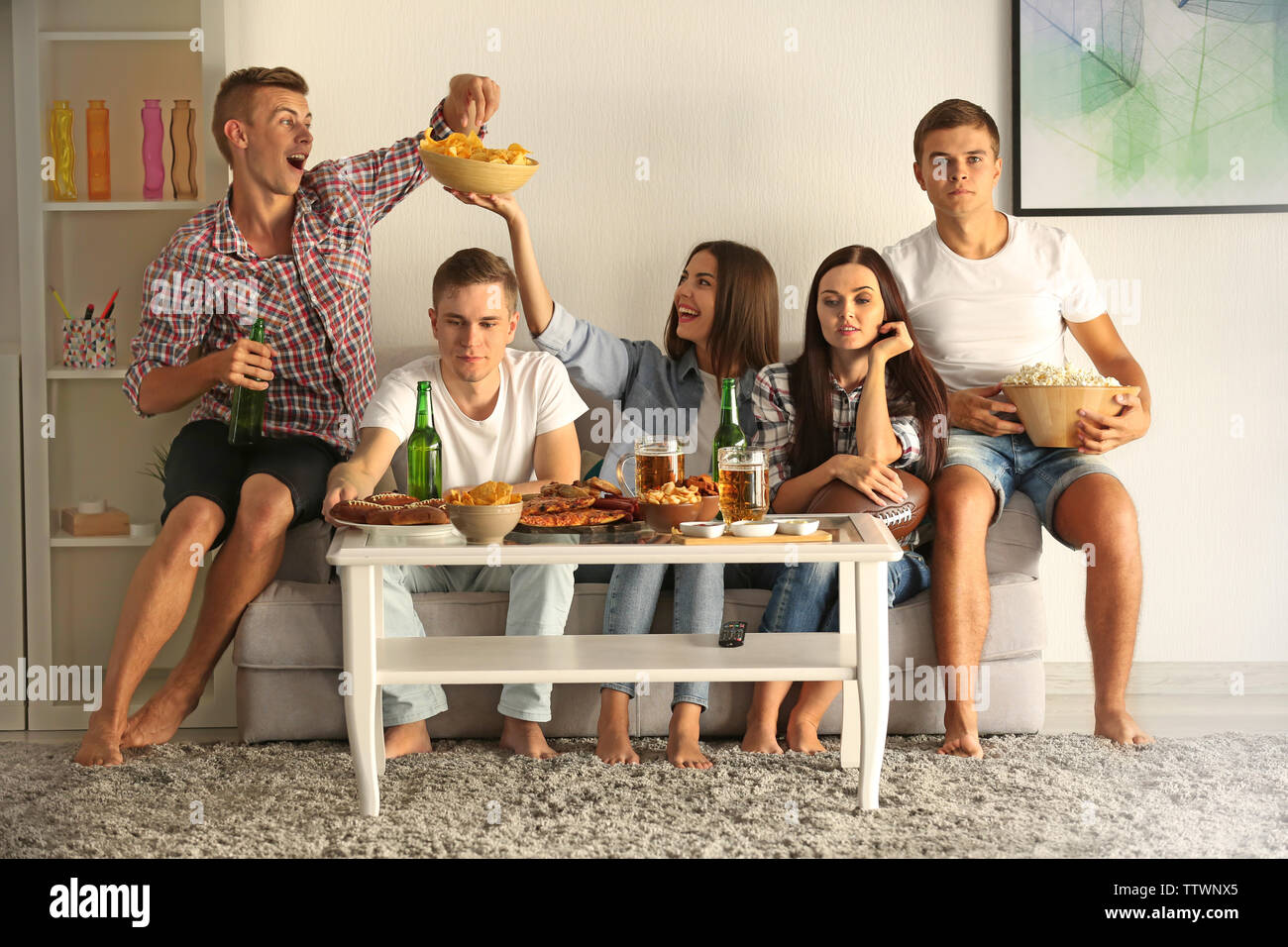 Rugby fans beer hi-res stock photography and images - Alamy