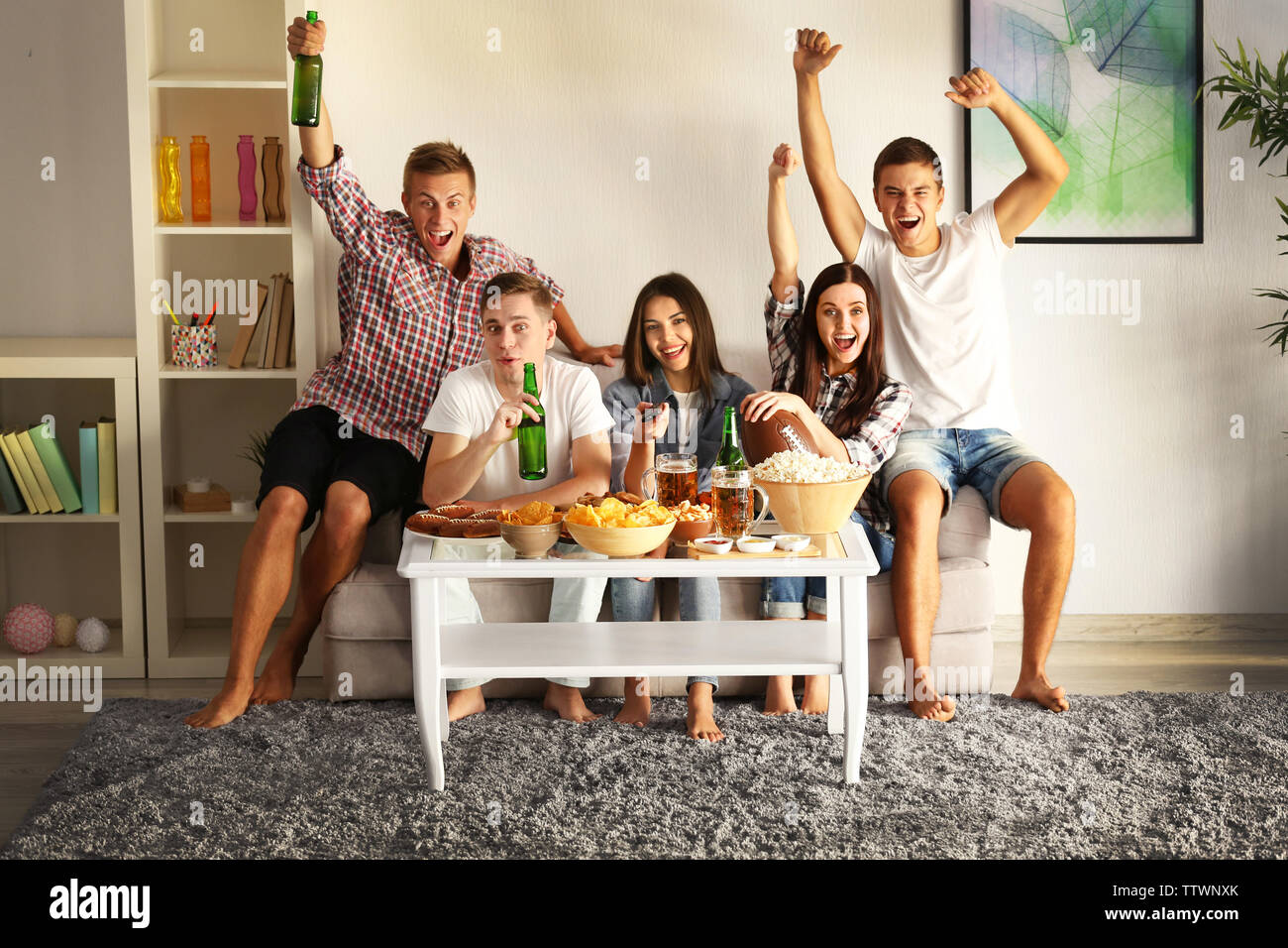 Rugby fans beer hi-res stock photography and images - Alamy