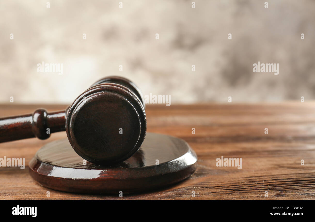 Gavel court room hi-res stock photography and images - Alamy