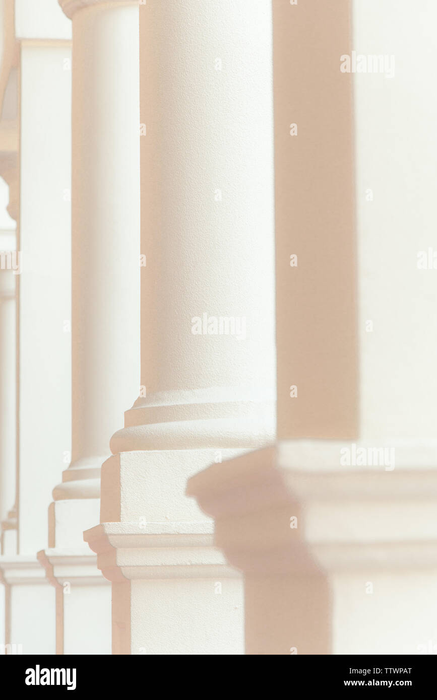 Column row arrangement hi-res stock photography and images - Alamy