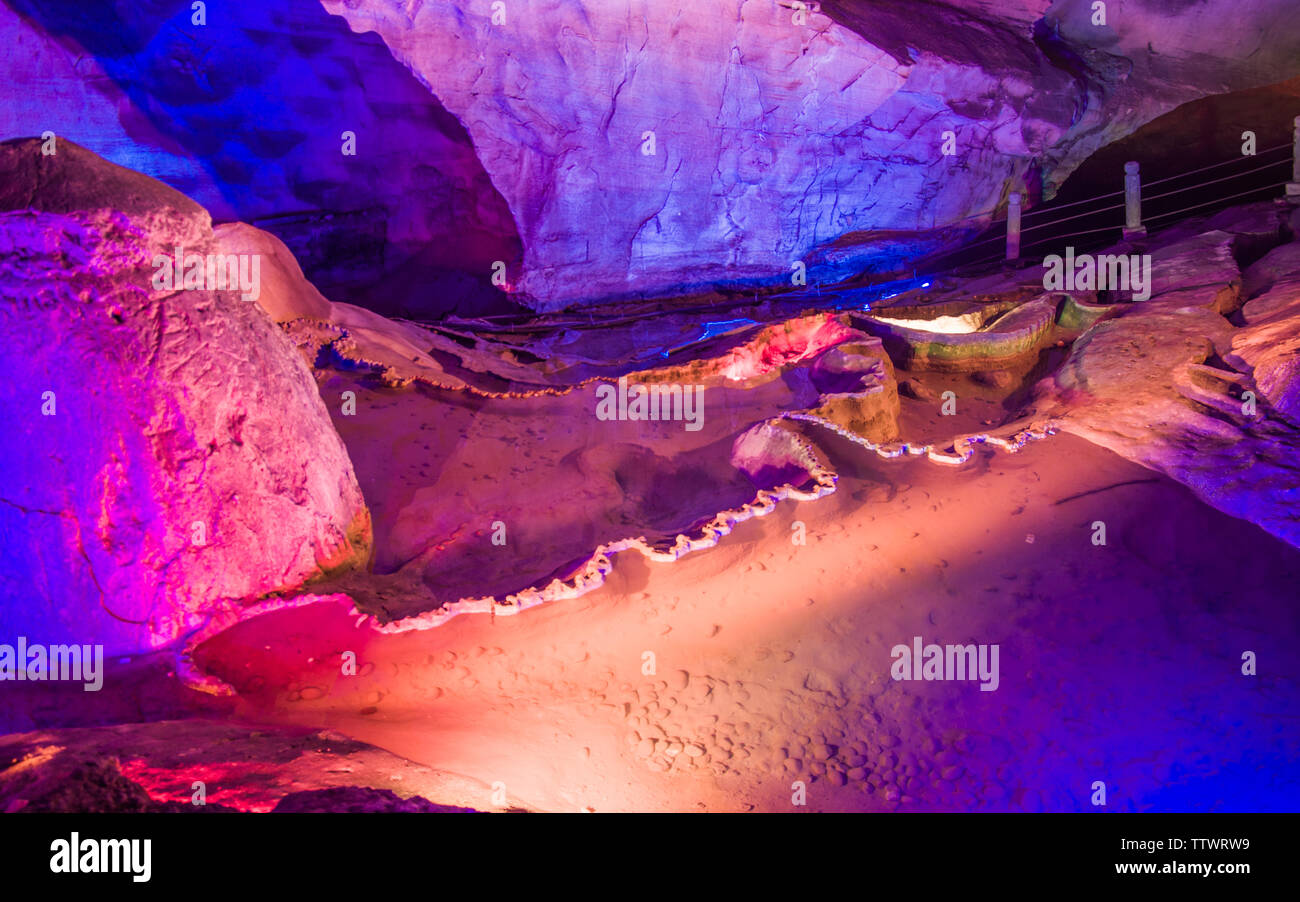 Karst caves guilin, china hi-res stock photography and images - Alamy