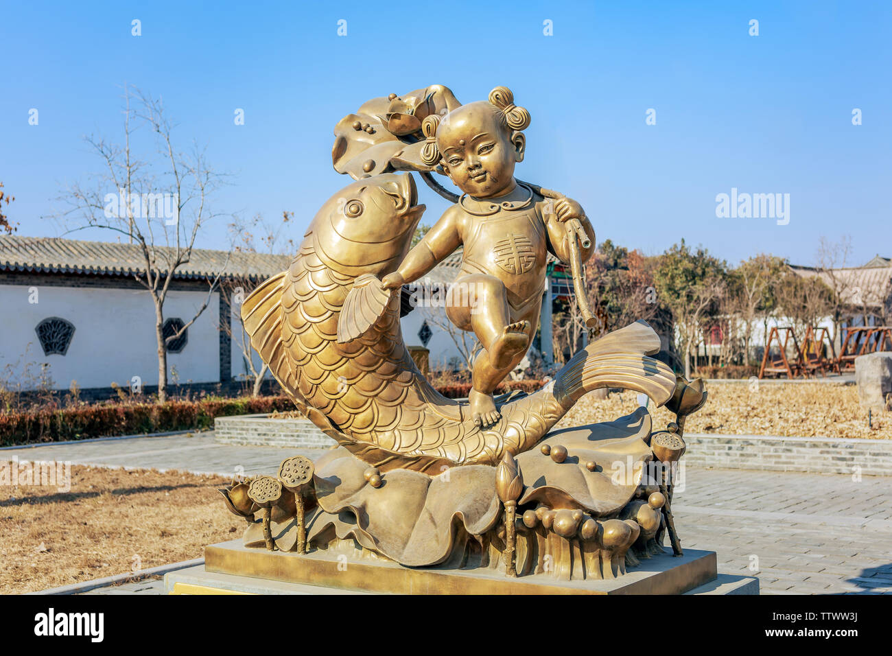 Lotus sculptures hi-res stock photography and images - Alamy