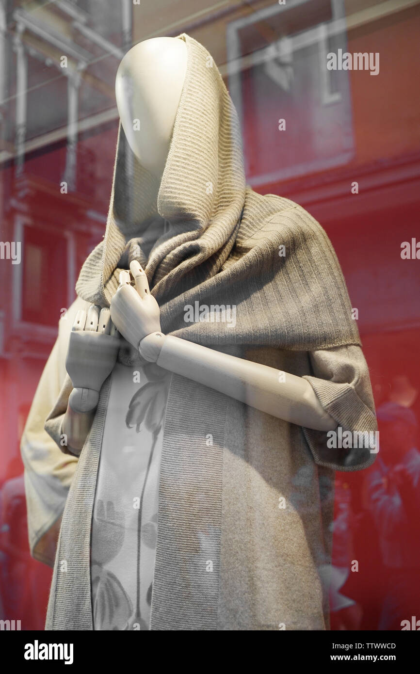 Mannequin in shop window Stock Photo - Alamy