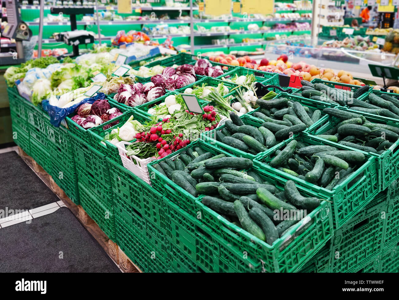 Vegetables in supermarket Stock Photo - Alamy