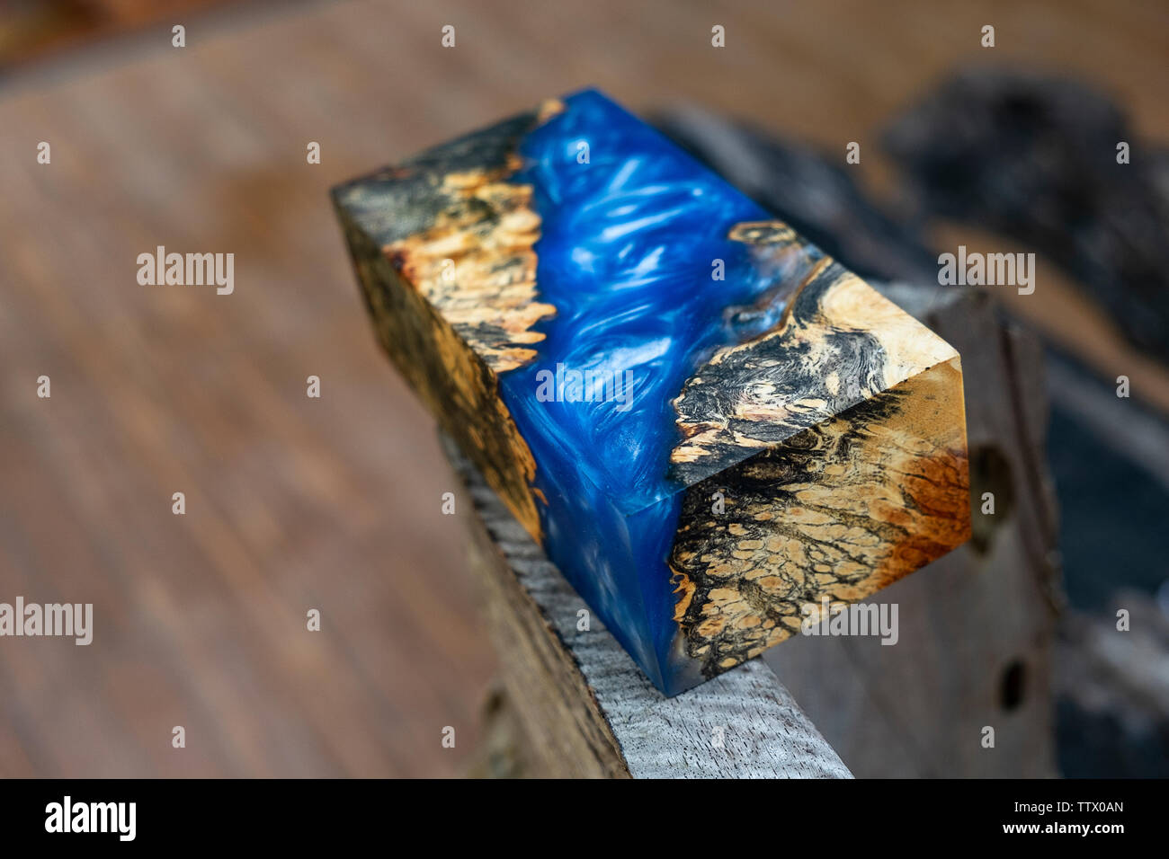 Burl wood textures hi-res stock photography and images - Alamy