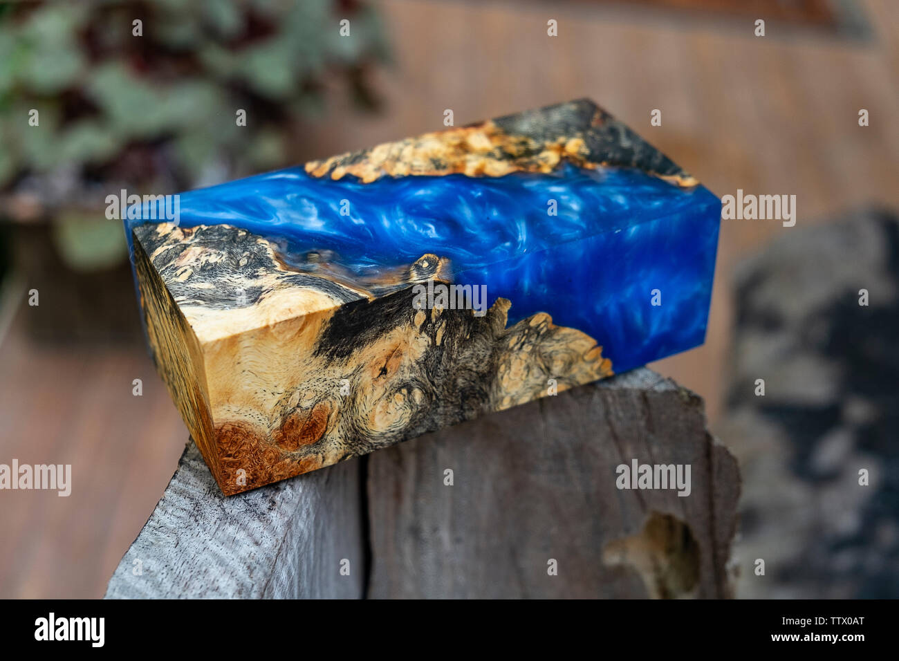 Casting resin burl wood Stock Photo - Alamy