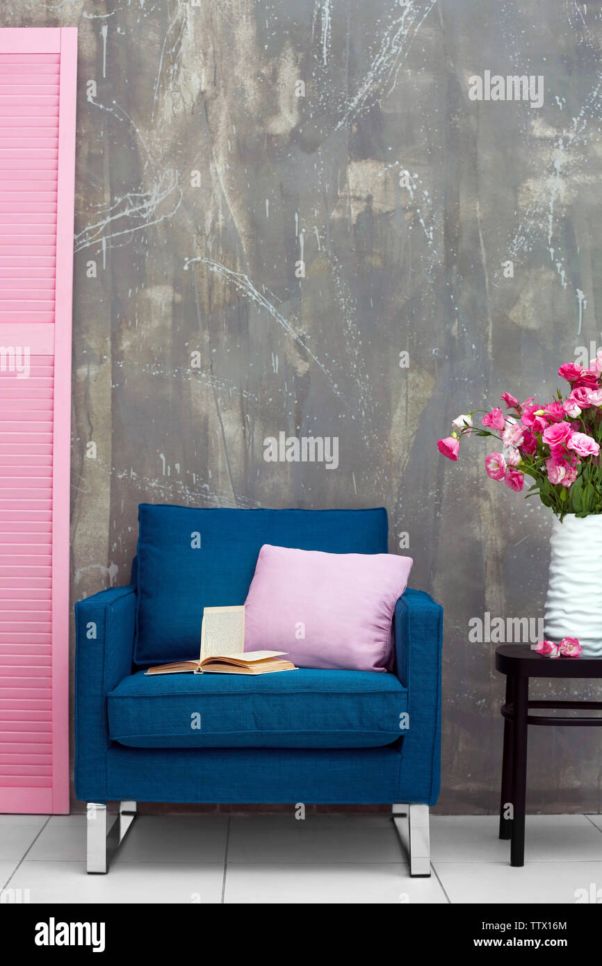 Modern room interior with pink wooden screen Stock Photo - Alamy