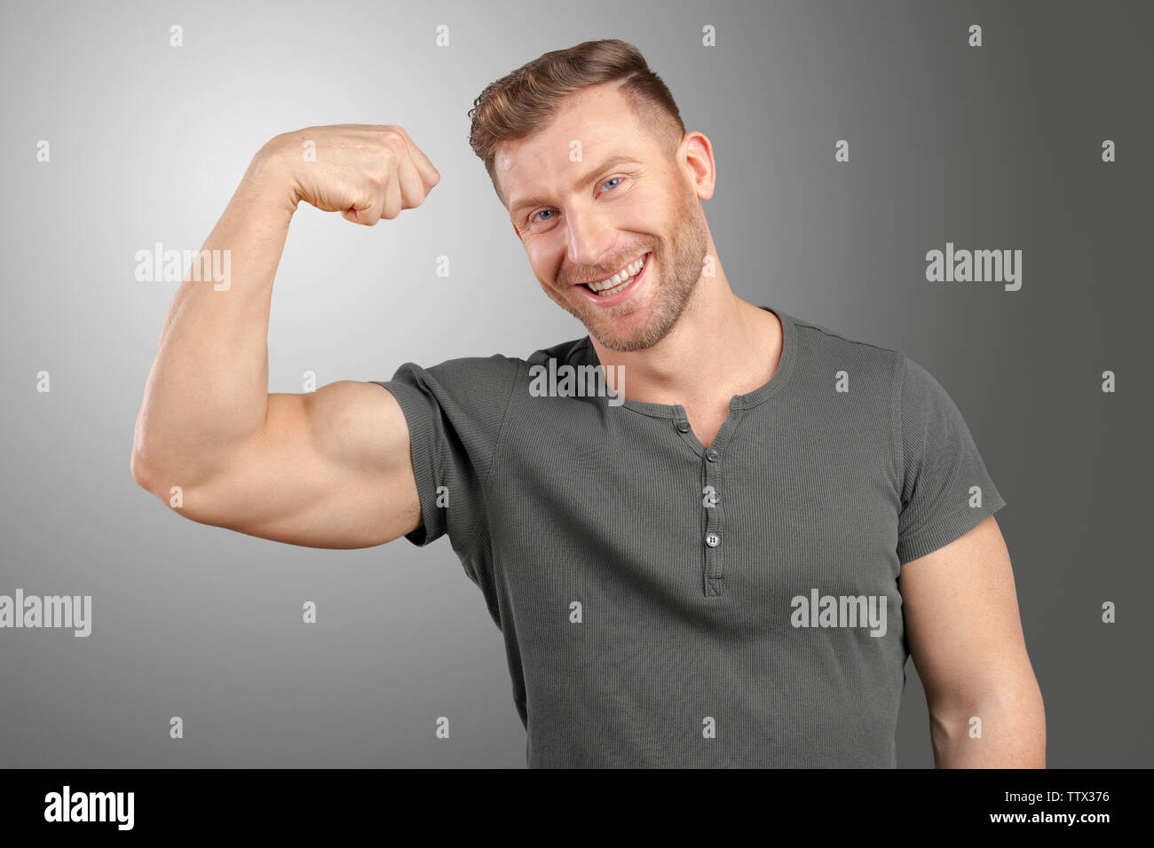 Muscle man advert hi-res stock photography and images - Alamy