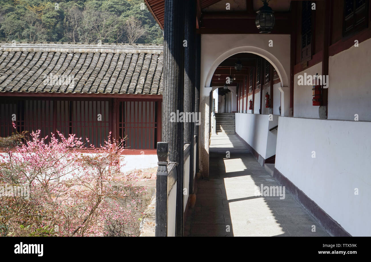 Tiantong temple hi-res stock photography and images - Alamy