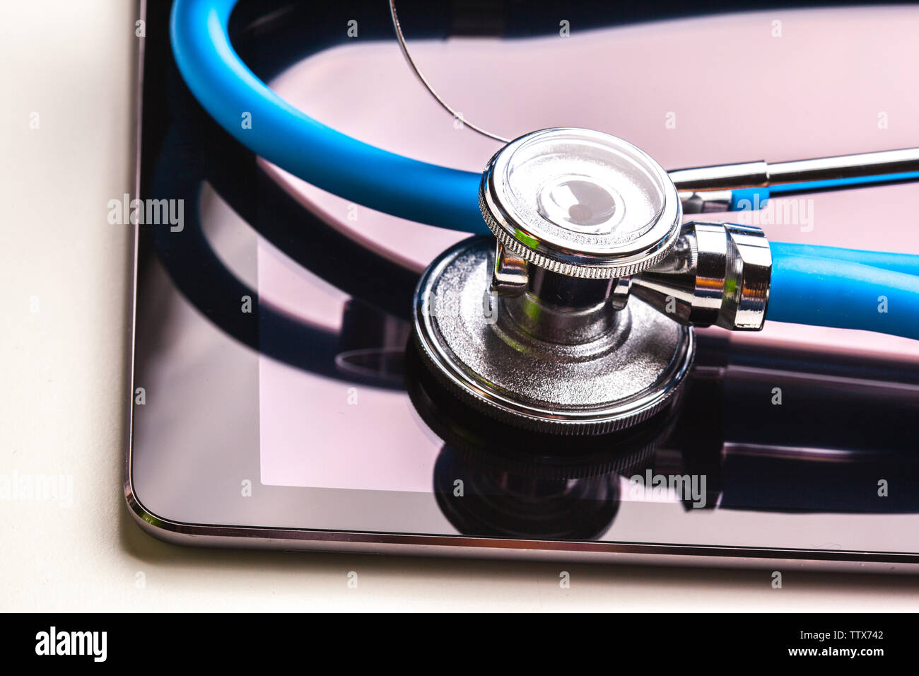 Tablet Computer With Stethoscope Stock Photo - Alamy