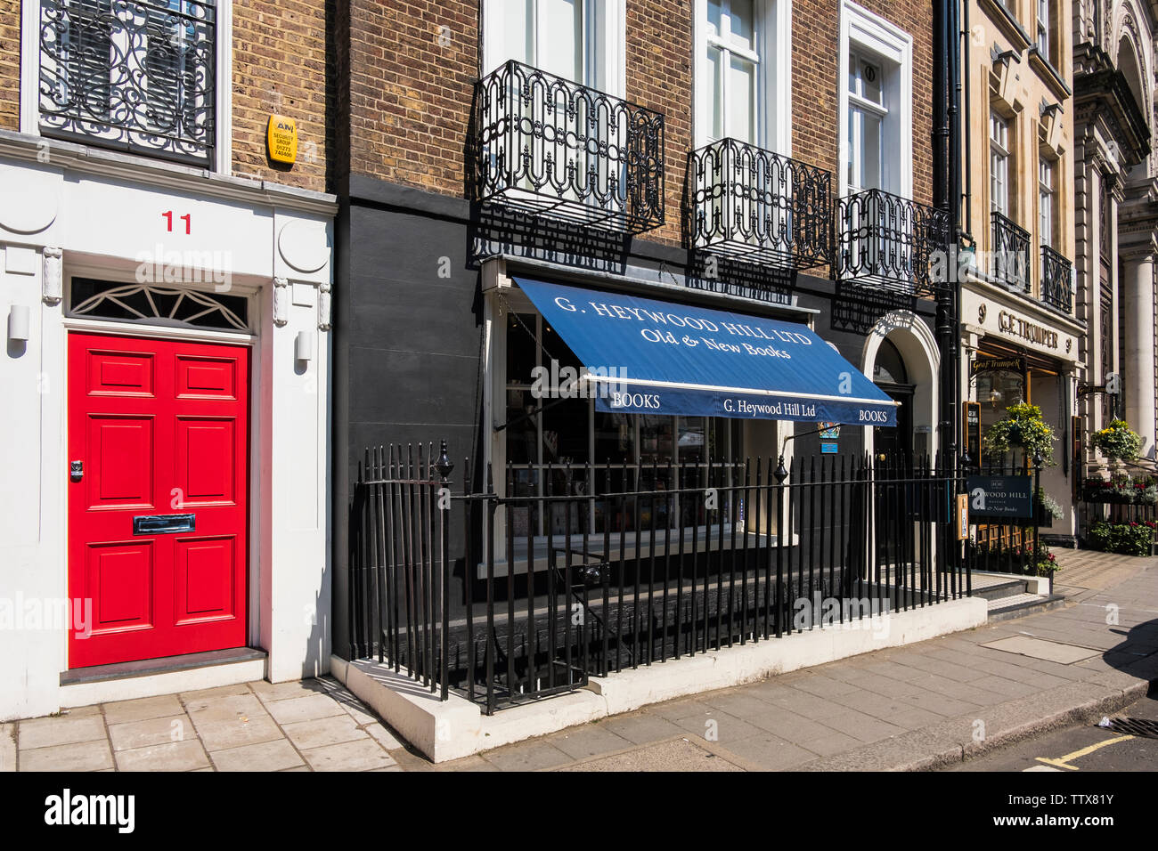 Heywood Hill bookshop, Curzon Street, Mayfair, London, England, U.K ...