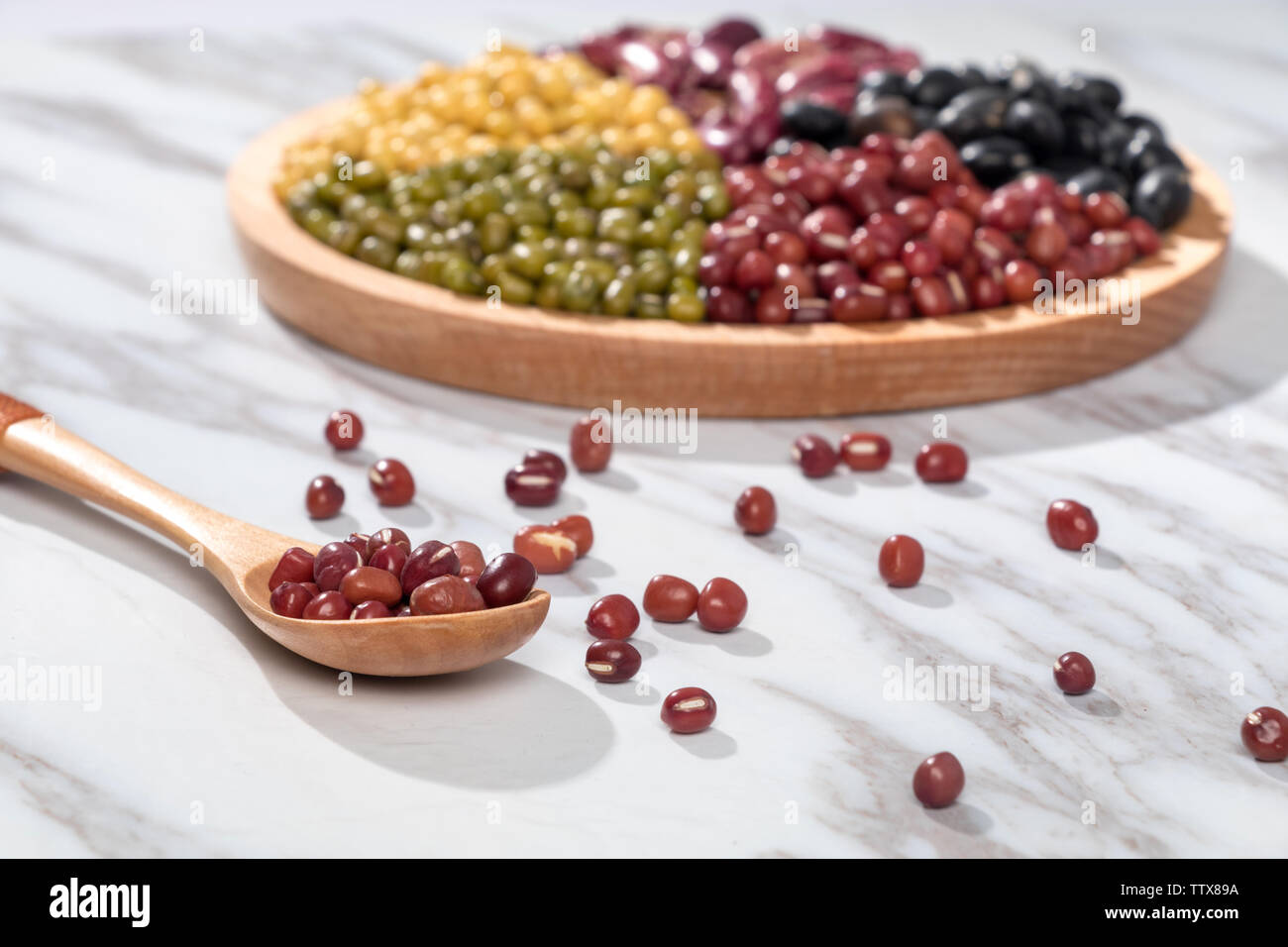 Green miscellaneous grains hi-res stock photography and images - Alamy