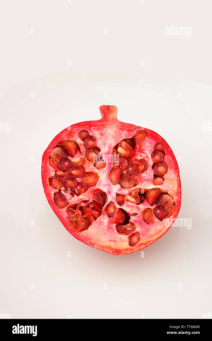 Close up of a cross section of a pomegranate Stock Photo - Alamy
