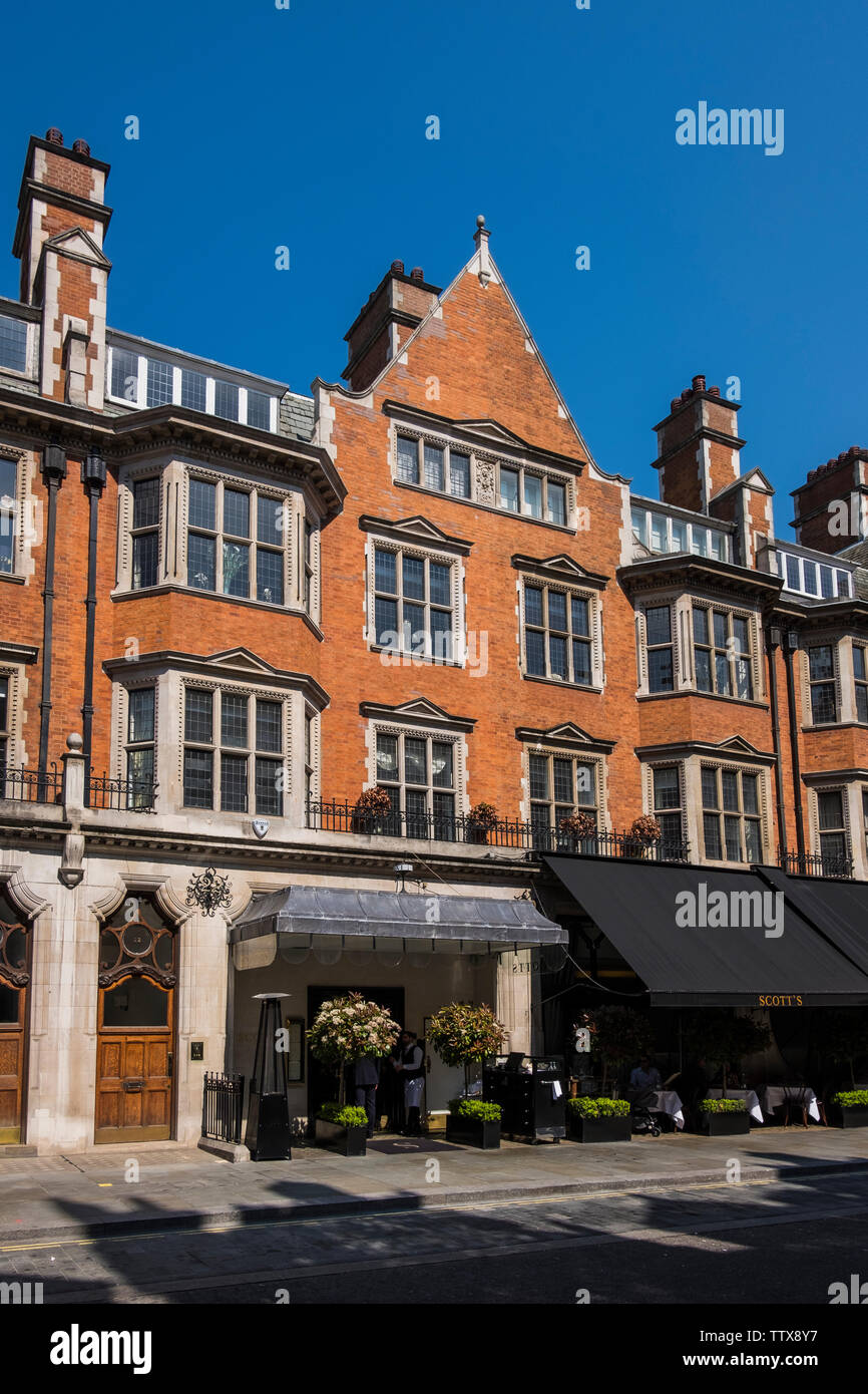 Mount Street, Mayfair, London, England, U.K Stock Photo - Alamy