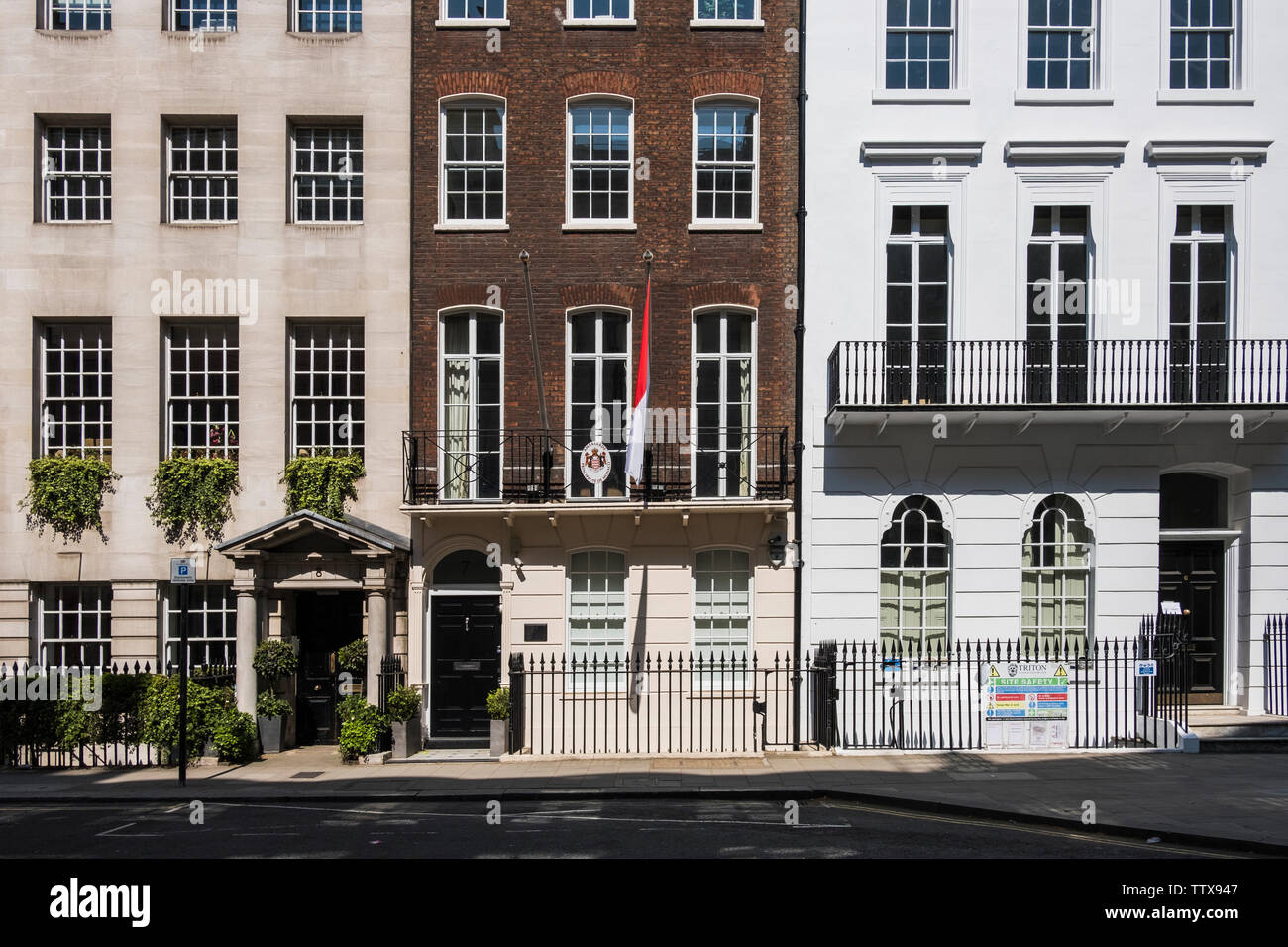 7 upper grosvenor street hi-res stock photography and images - Alamy