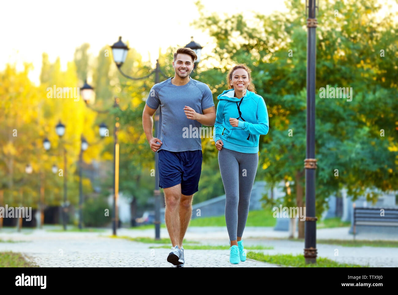 Sportsmen running hi-res stock photography and images - Alamy