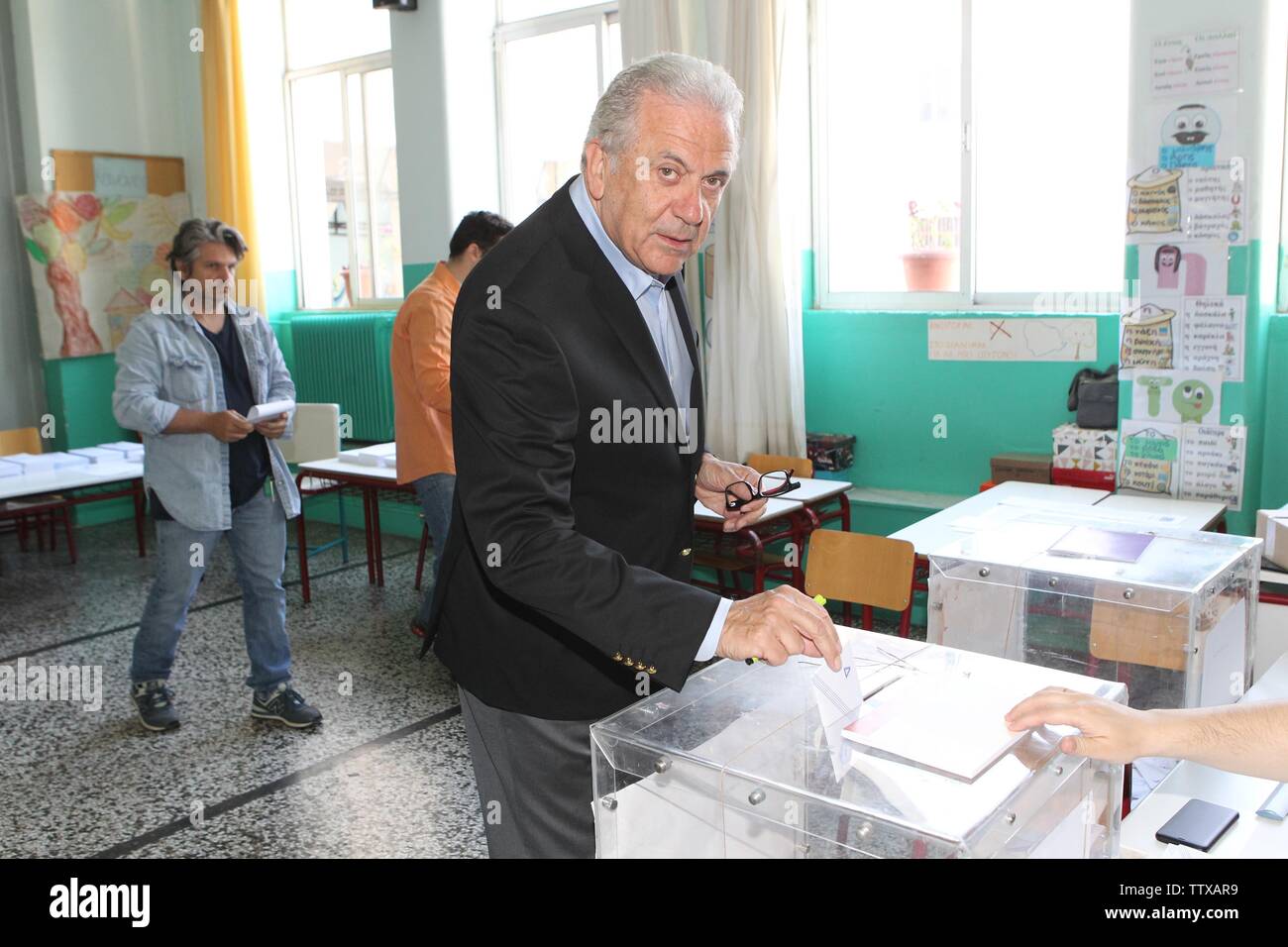 COMMISSIONER Dimitris Avramopoulos Migration, Home Affairs and ...