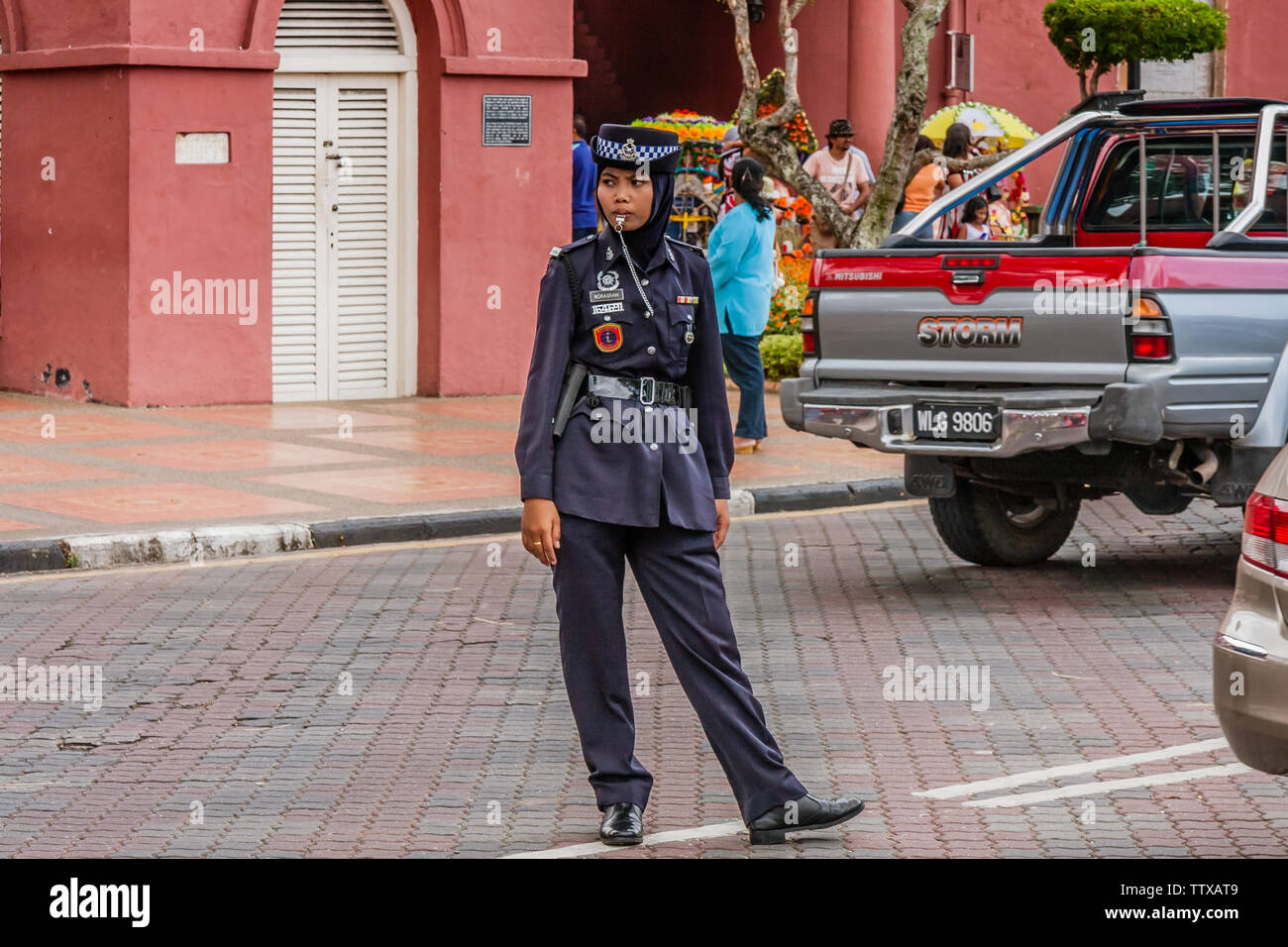 Hijab police uniform hi-res stock photography and images - Alamy