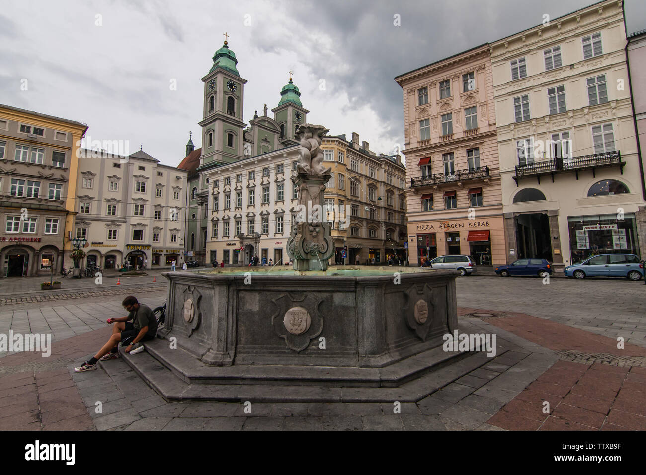 Linz and square hi-res stock photography and images - Alamy