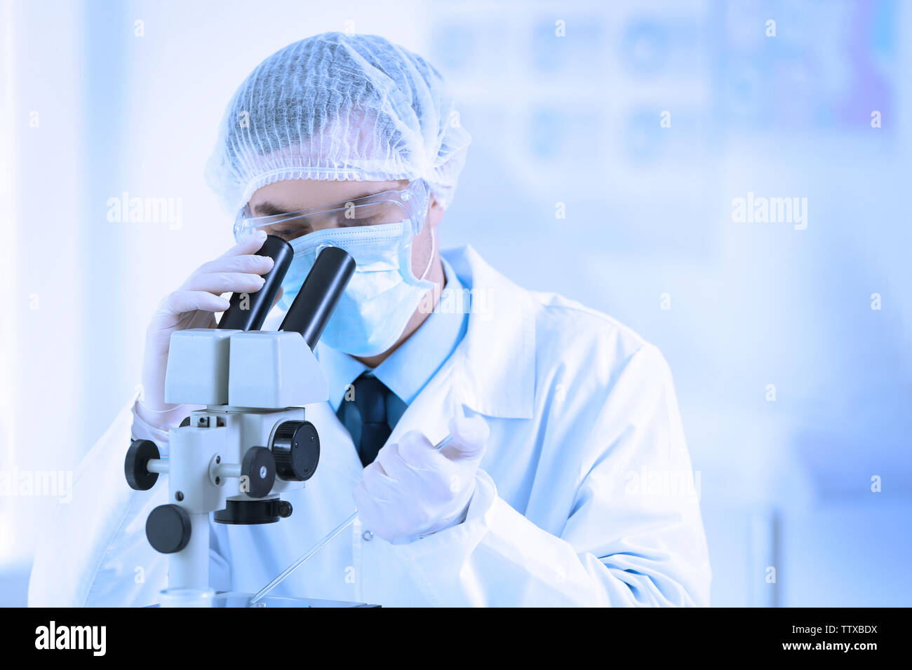 Young male doctor making hi-res stock photography and images - Alamy