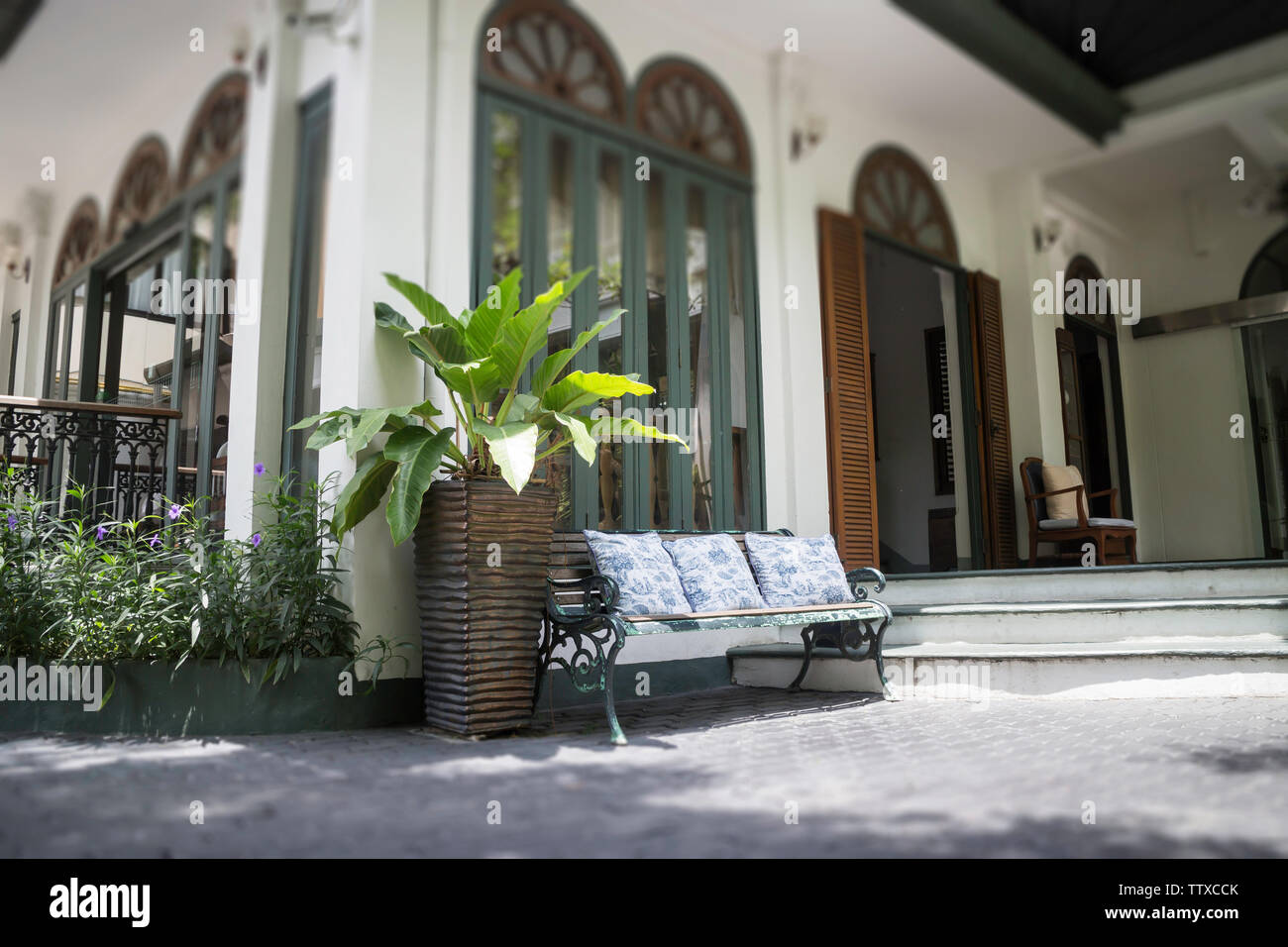 Reception area grass interior hi-res stock photography and images - Alamy