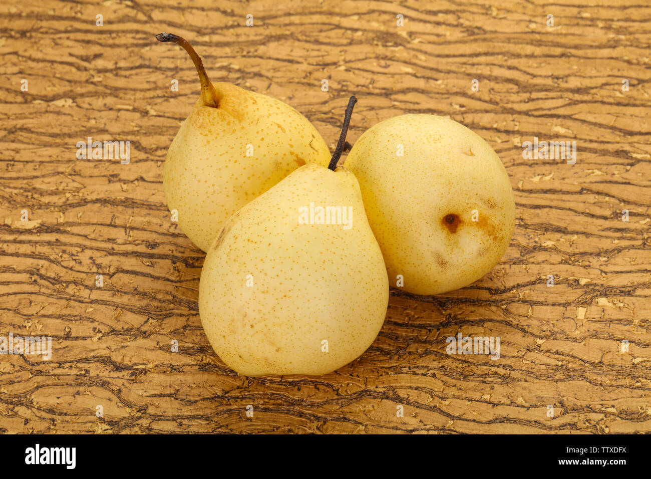 Juicy ripe yellow Chinese pear Stock Photo - Alamy