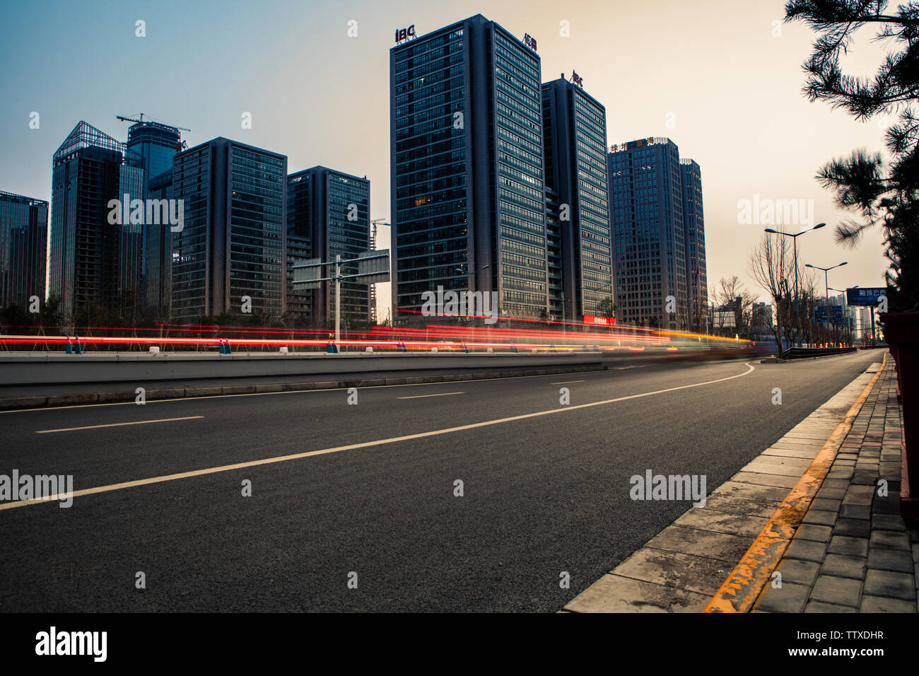 City Night Road Stock Photo - Alamy
