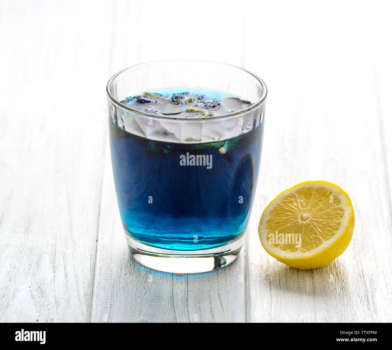 Healthy herbal beverage Anchan flower,butterfly pea flower with lemon ...