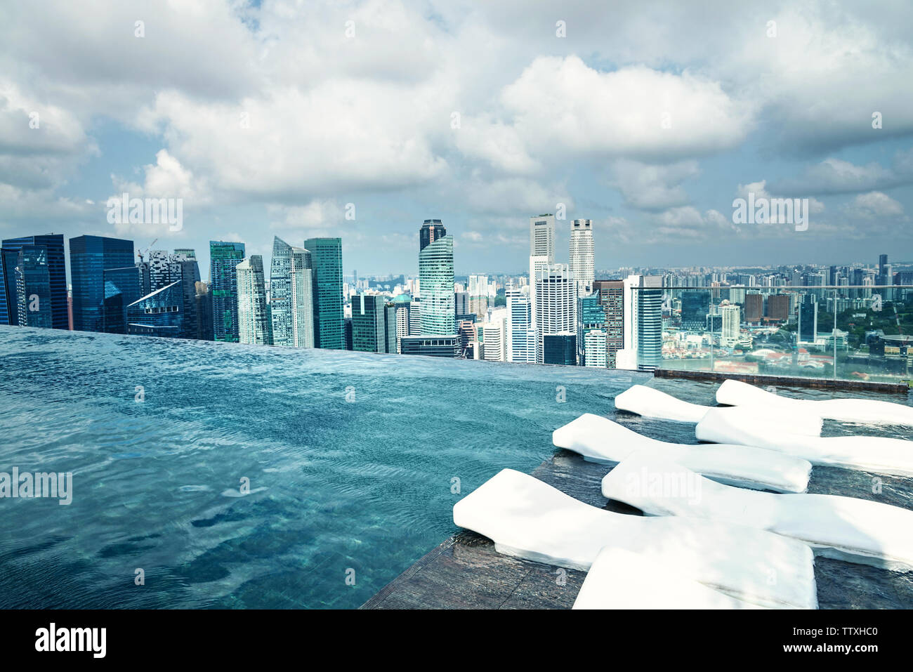 Infinity swimming pool of the Marina Bay Sands in Singapore Stock Photo ...