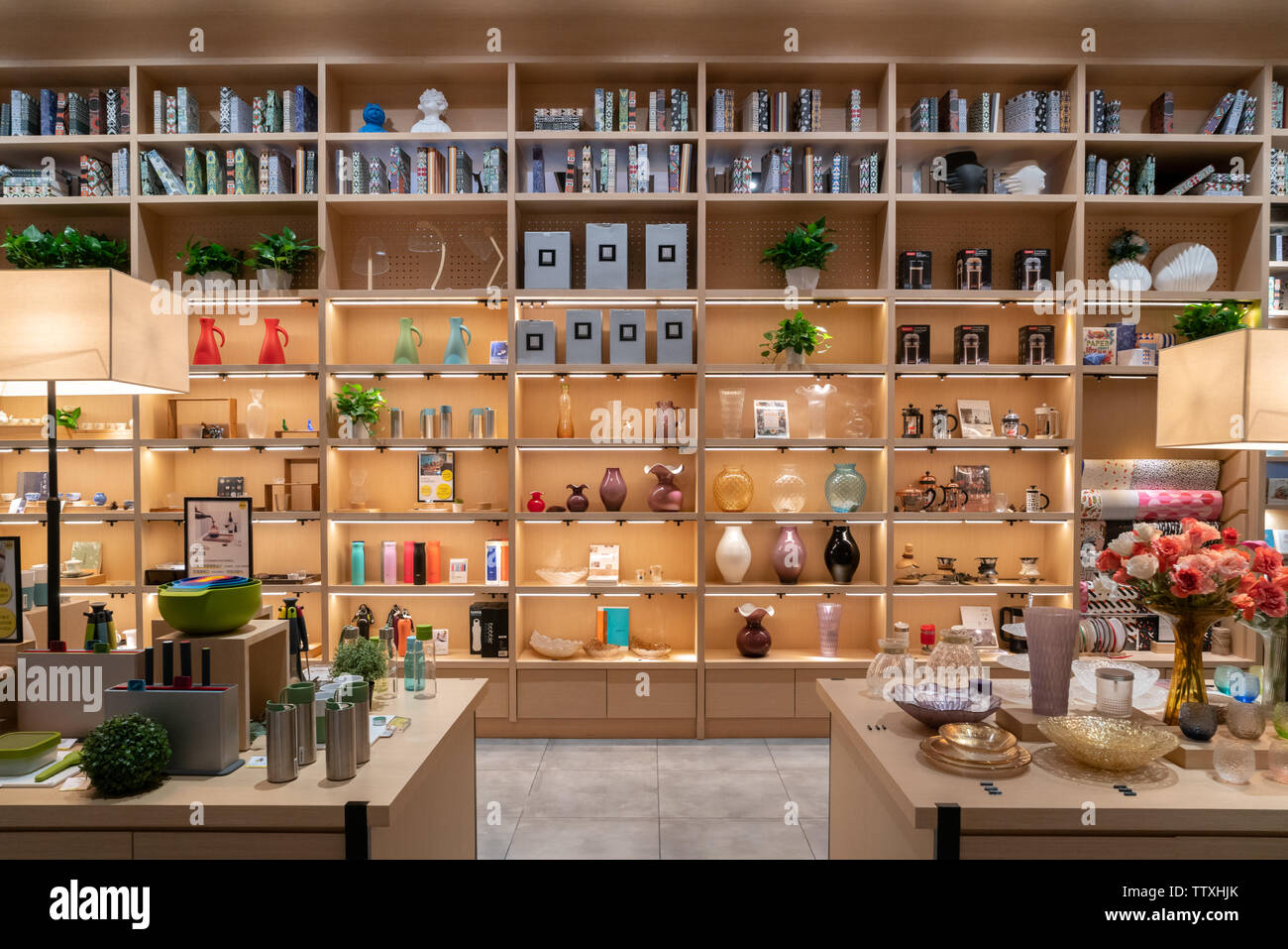 Internal Design of Chengdu Bookstore Stock Photo - Alamy
