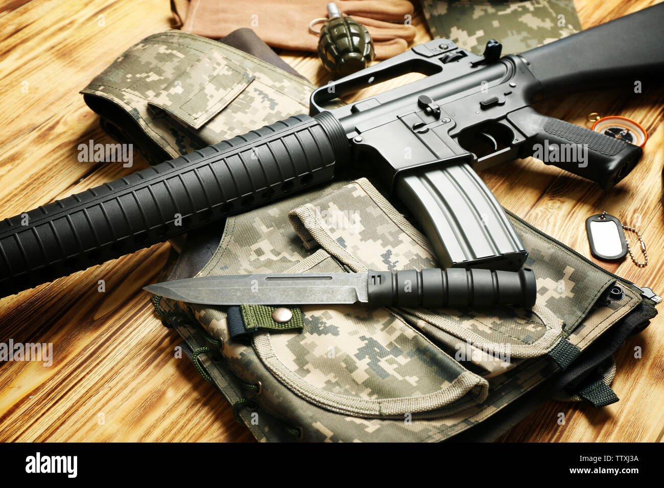 Military equipment identification hi-res stock photography and images ...