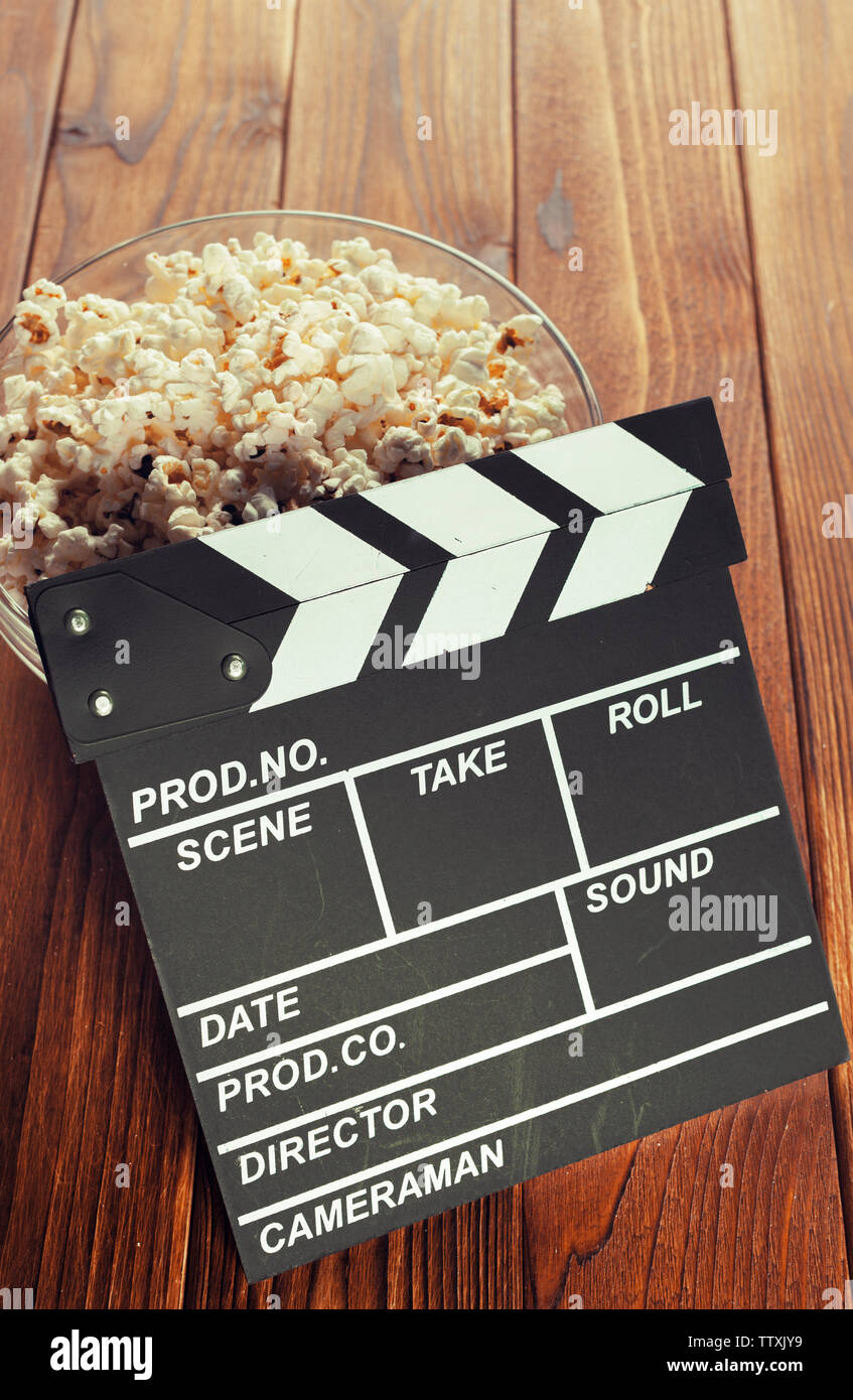 Movie Clapper Board in popcorn Stock Photo - Alamy