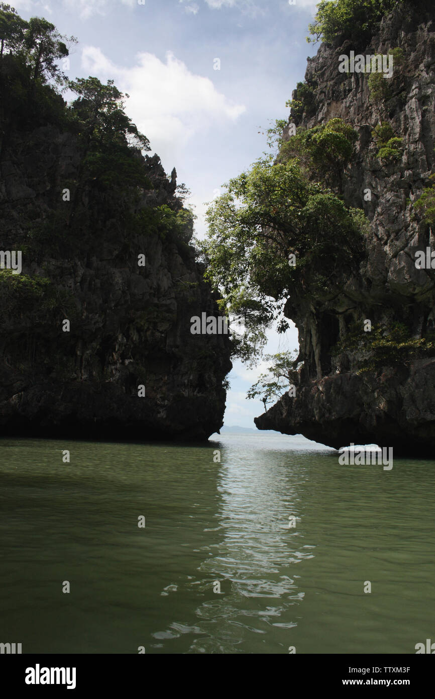 Two cliffs hi-res stock photography and images - Alamy