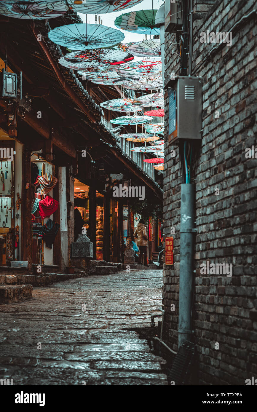 Dayan ancient town old street Stock Photo - Alamy