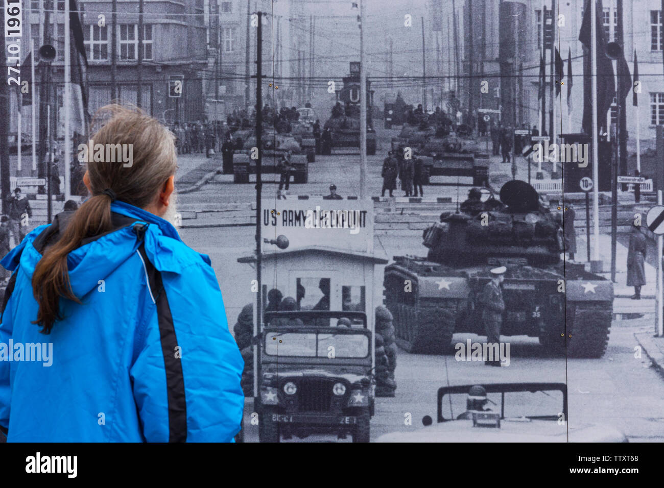 Charlie bridge berlin hi-res stock photography and images - Alamy