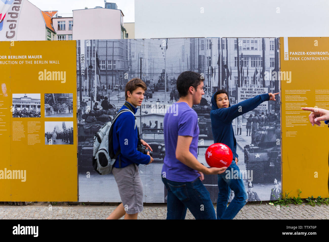 Charlie bridge berlin hi-res stock photography and images - Alamy