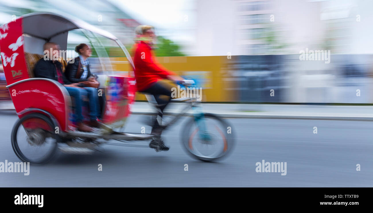 Charlie bridge berlin hi-res stock photography and images - Alamy
