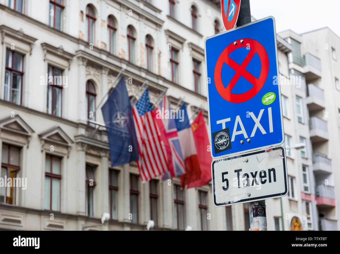 Charlie bridge berlin hi-res stock photography and images - Alamy