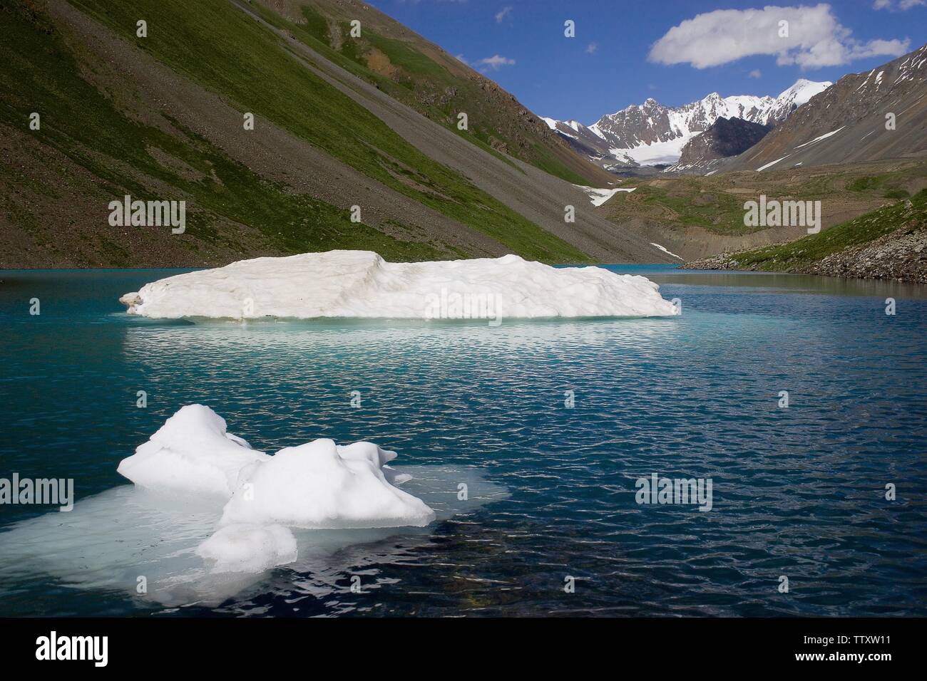 Unmelted ice hi-res stock photography and images - Alamy